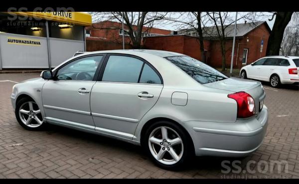 Toyota Avensis 2007 in Jelgava, with an engine capacity of 2.20 L and mileage of 247 thousand km for 1400 €, photo 3 on AUTOMOTO.COM.LV