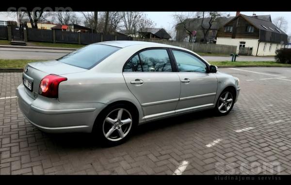 Toyota Avensis 2007 in Jelgava, with an engine capacity of 2.20 L and mileage of 247 thousand km for 1400 €, photo 4 on AUTOMOTO.COM.LV