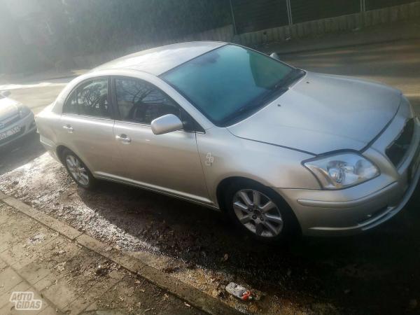 Toyota Avensis 2007 in Raseiniai, with an engine capacity of 2.20 L and mileage of 300 thousand km for 750 €, photo 1 on AUTOMOTO.COM.LV