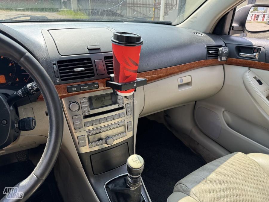 Toyota Avensis 2007 Ukmergė, ar dzinēja tilpumu 2.00 L un nobraukumu 388 tūkst. km par 650 €, foto 12 vietnē AUTOMOTO.COM.LV