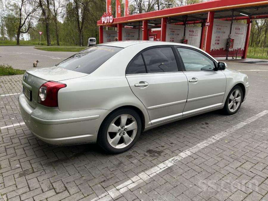 Toyota Avensis 2008 in Riga, with an engine capacity of 2.00 L and mileage of 273 thousand km for 2400 €, photo 3 on AUTOMOTO.COM.LV