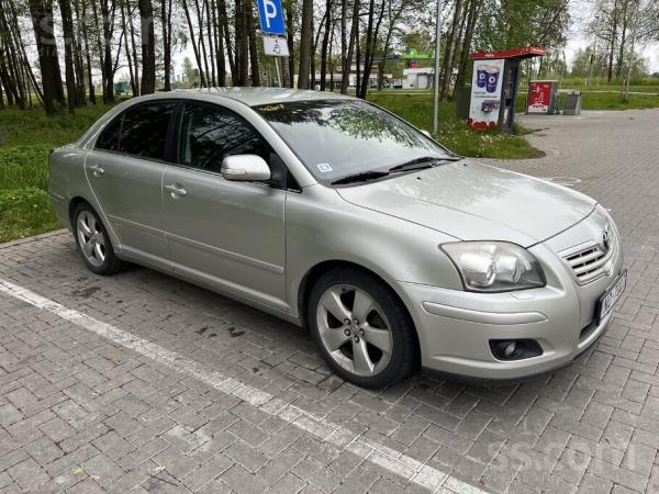 Toyota Avensis 2008 Rīga, ar dzinēja tilpumu 2.00 L un nobraukumu 273 tūkst. km par 2400 €, foto 4 vietnē AUTOMOTO.COM.LV