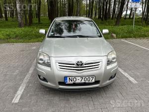 Toyota Avensis 2008 in Riga, with an engine capacity of 2.00 L and mileage of 273 thousand km for 2400 €, photo 5 on AUTOMOTO.COM.LV