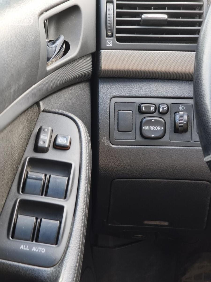 Toyota Avensis 2008 in Vilnius, with an engine capacity of 2.20 L and mileage of 275 thousand km for 1800 €, photo 10 on AUTOMOTO.COM.LV