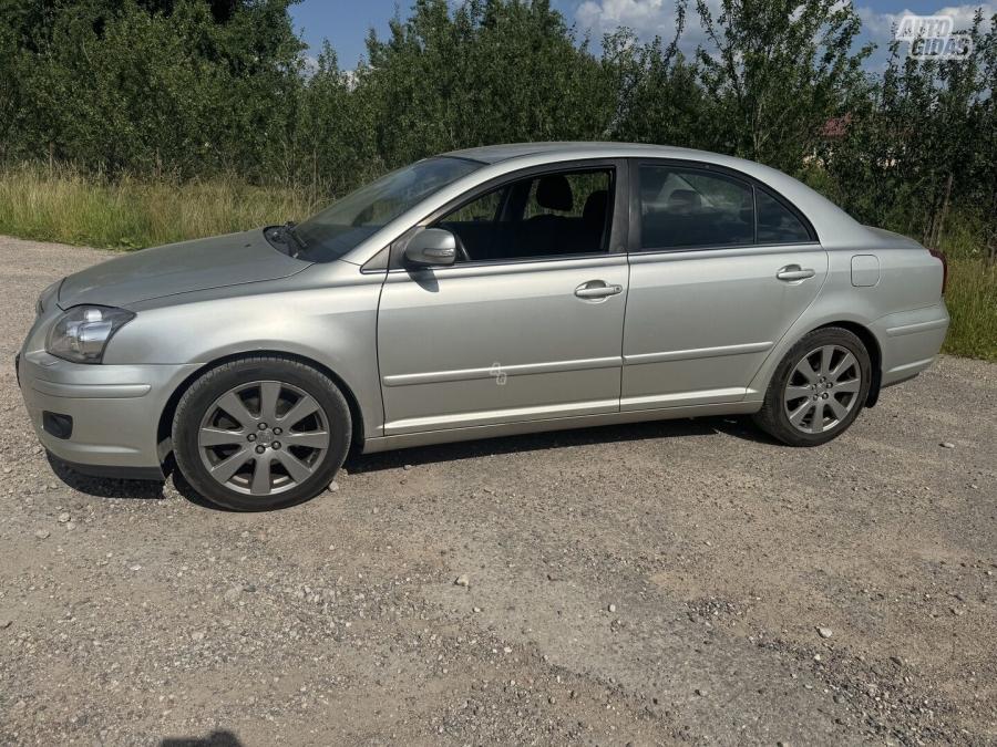 Toyota Avensis 2008 in Vilnius, with an engine capacity of 2.00 L and mileage of 291 thousand km for 1550 €, photo 4 on AUTOMOTO.COM.LV