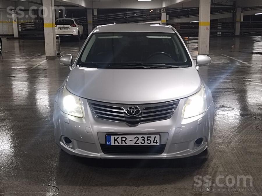 Toyota Avensis 2009 in Riga, with an engine capacity of 2.20 L and mileage of 0 thousand km for 4400 €, photo 2 on AUTOMOTO.COM.LV