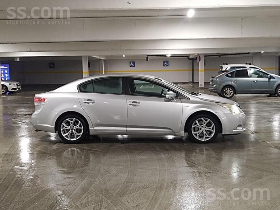 Toyota Avensis 2009 in Riga, with an engine capacity of 2.20 L and mileage of 0 thousand km for 4400 €, photo 7 on AUTOMOTO.COM.LV