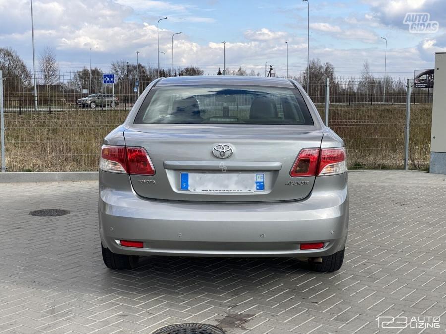 Toyota Avensis 2009 in Taurage, with an engine capacity of 2.20 L and mileage of 282 thousand km for 4500 €, photo 6 on AUTOMOTO.COM.LV