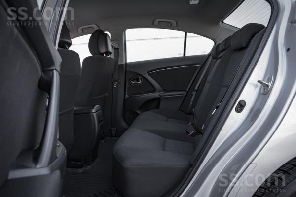 Toyota Avensis 2009 Rīga, ar dzinēja tilpumu 2.00 L un nobraukumu 297 tūkst. km par 3750 €, foto 9 vietnē AUTOMOTO.COM.LV