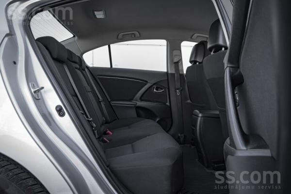 Toyota Avensis 2009 Rīga, ar dzinēja tilpumu 2.00 L un nobraukumu 297 tūkst. km par 3750 €, foto 10 vietnē AUTOMOTO.COM.LV