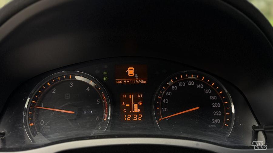 Toyota Avensis 2009 in Vilnius, with an engine capacity of 2.20 L and mileage of 347 thousand km for 2450 €, photo 12 on AUTOMOTO.COM.LV