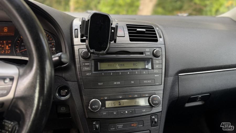 Toyota Avensis 2009 in Vilnius, with an engine capacity of 2.20 L and mileage of 347 thousand km for 2450 €, photo 14 on AUTOMOTO.COM.LV