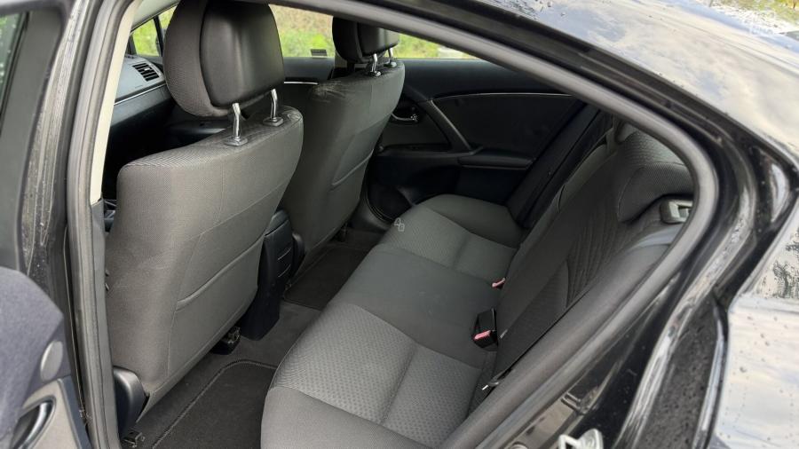 Toyota Avensis 2009 in Vilnius, with an engine capacity of 2.20 L and mileage of 347 thousand km for 2450 €, photo 17 on AUTOMOTO.COM.LV