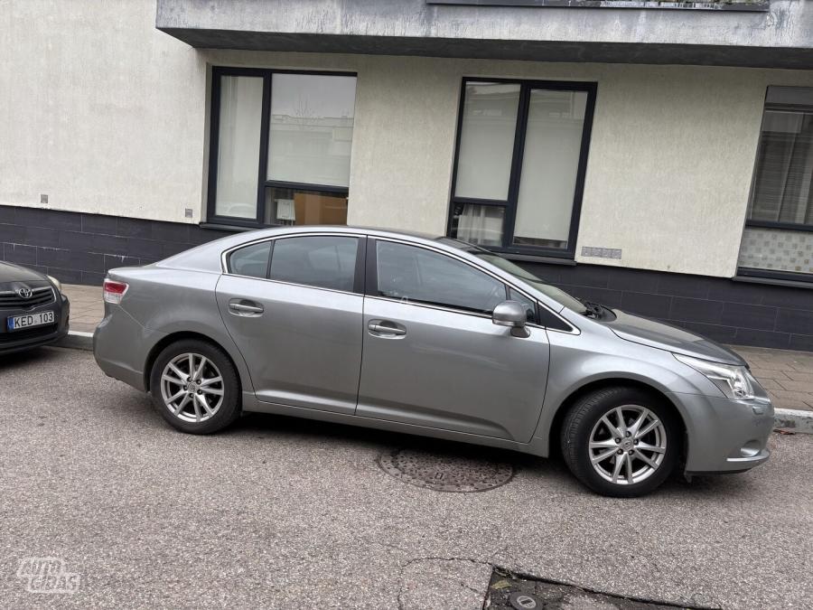 Toyota Avensis 2010 in Taurage, with an engine capacity of 1.80 L and mileage of 127 thousand km for 3800 €, photo 3 on AUTOMOTO.COM.LV