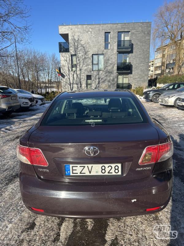 Toyota Avensis 2010 in Vilnius, with an engine capacity of 2.20 L and mileage of 273 thousand km for 2750 €, photo 4 on AUTOMOTO.COM.LV