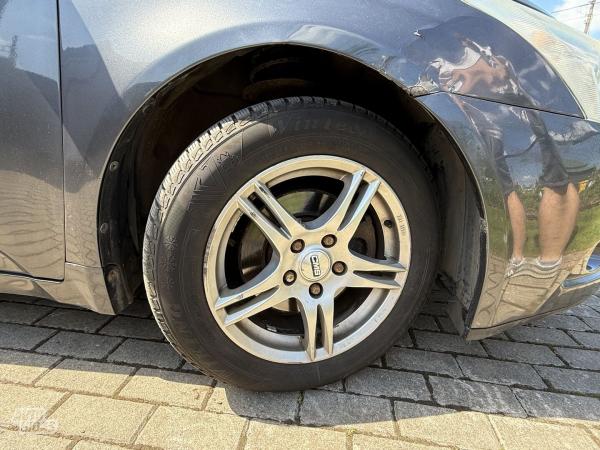 Toyota Avensis 2010 Viļņa, ar dzinēja tilpumu 1.80 L un nobraukumu 252 tūkst. km par 3500 €, foto 6 vietnē AUTOMOTO.COM.LV