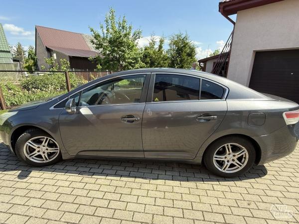 Toyota Avensis 2010 Viļņa, ar dzinēja tilpumu 1.80 L un nobraukumu 252 tūkst. km par 3500 €, foto 8 vietnē AUTOMOTO.COM.LV