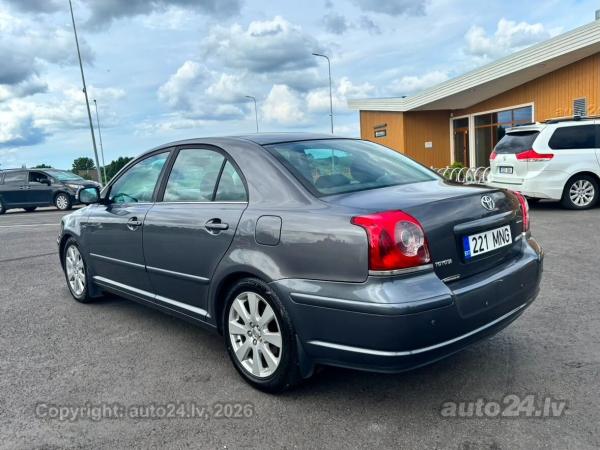 Toyota Avensis 2010 in Narva, with an engine capacity of 2.00 L and mileage of 250 thousand km for 2499 €, photo 4 on AUTOMOTO.COM.LV