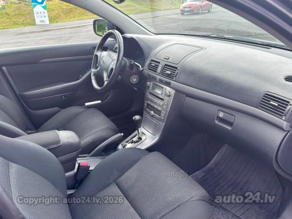 Toyota Avensis 2010 in Narva, with an engine capacity of 2.00 L and mileage of 250 thousand km for 2499 €, photo 5 on AUTOMOTO.COM.LV