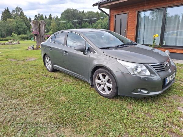 Toyota Avensis 2010 in Saue, with an engine capacity of 2.00 L and mileage of 319 thousand km for 1950 €, photo 4 on AUTOMOTO.COM.LV