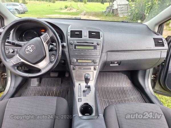 Toyota Avensis 2010 in Saue, with an engine capacity of 2.00 L and mileage of 319 thousand km for 1950 €, photo 7 on AUTOMOTO.COM.LV