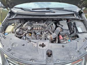 Toyota Avensis 2010 in Saue, with an engine capacity of 2.00 L and mileage of 319 thousand km for 1950 €, photo 9 on AUTOMOTO.COM.LV