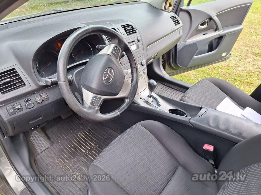 Toyota Avensis 2010 in Saue, with an engine capacity of 2.00 L and mileage of 319 thousand km for 1950 €, photo 11 on AUTOMOTO.COM.LV