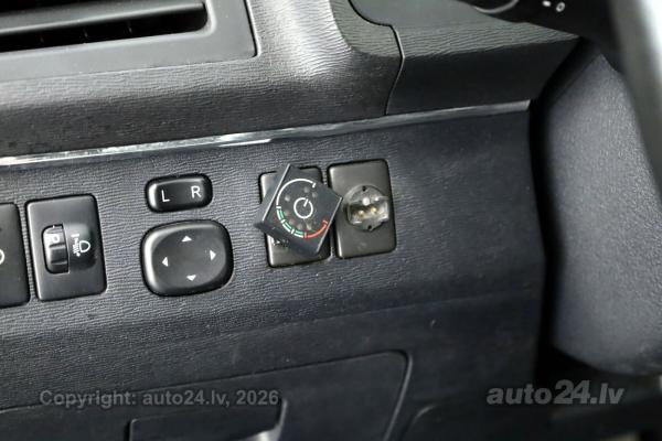 Toyota Avensis 2010 Tallina, ar dzinēja tilpumu 2.00 L un nobraukumu 319 tūkst. km par 2999 €, foto 8 vietnē AUTOMOTO.COM.LV