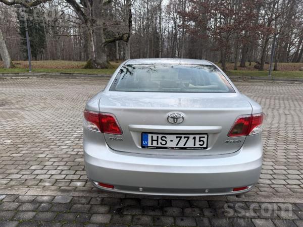 Toyota Avensis 2011 in Talsi, with an engine capacity of 2.20 L and mileage of 280 thousand km for 5490 €, photo 5 on AUTOMOTO.COM.LV