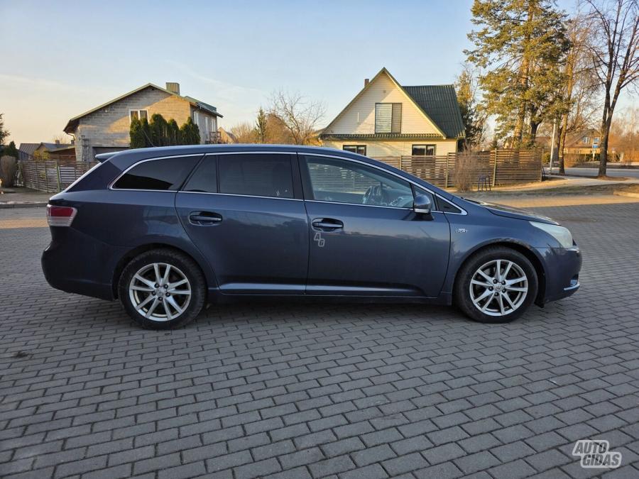 Toyota Avensis 2011 Utena, ar dzinēja tilpumu 2.20 L un nobraukumu 222 tūkst. km par 4300 €, foto 5 vietnē AUTOMOTO.COM.LV