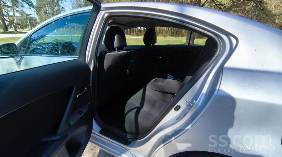 Toyota Avensis 2011 in Jurmala, with an engine capacity of 1.80 L and mileage of 270 thousand km for 4799 €, photo 10 on AUTOMOTO.COM.LV