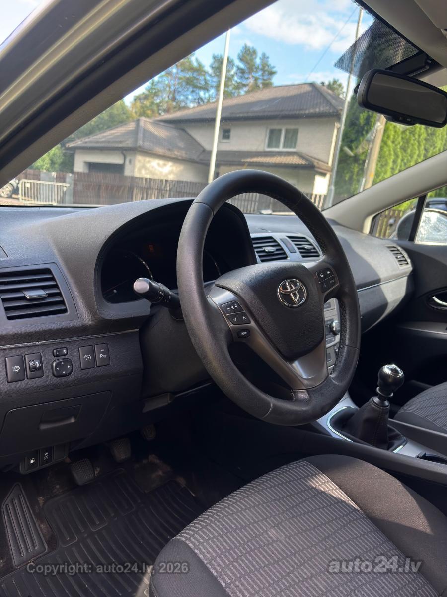 Toyota Avensis 2011 Tallina, ar dzinēja tilpumu 2.00 L un nobraukumu 203 tūkst. km par 4000 €, foto 5 vietnē AUTOMOTO.COM.LV