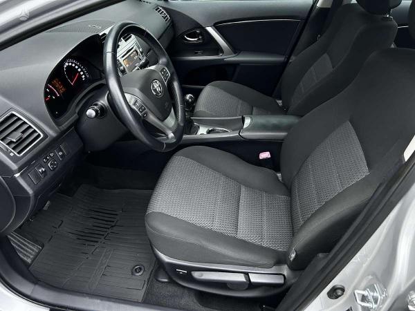 Toyota Avensis 2012 Viļņa, ar dzinēja tilpumu 2.00 L un nobraukumu 145 tūkst. km par 8111 €, foto 11 vietnē AUTOMOTO.COM.LV