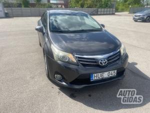 Toyota Avensis 2012 Kauņa, ar dzinēja tilpumu 1.80 L un nobraukumu 166 tūkst. km par 6999 €, foto  vietnē AUTOMOTO.COM.LV