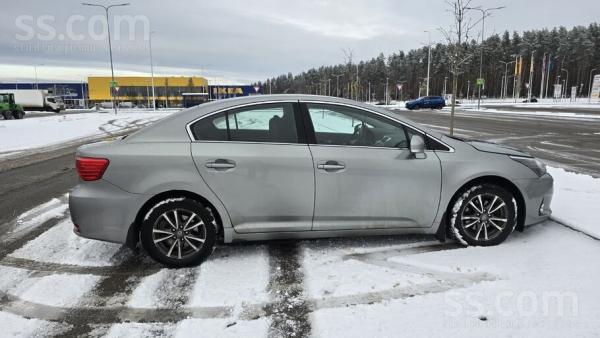 Toyota Avensis 2014 in Riga, with an engine capacity of 2.00 L and mileage of 416 thousand km for 4230 €, photo 3 on AUTOMOTO.COM.LV