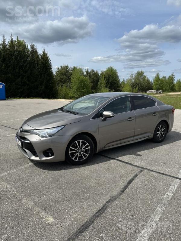 Toyota Avensis 2015 in Ogre, with an engine capacity of 1.80 L and mileage of 184 thousand km for 9900 €, photo 2 on AUTOMOTO.COM.LV