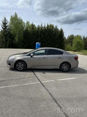 Toyota Avensis 2015 in Ogre, with an engine capacity of 1.80 L and mileage of 184 thousand km for 9900 €, photo 3 on AUTOMOTO.COM.LV