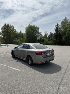 Toyota Avensis 2015 in Ogre, with an engine capacity of 1.80 L and mileage of 184 thousand km for 9900 €, photo 4 on AUTOMOTO.COM.LV