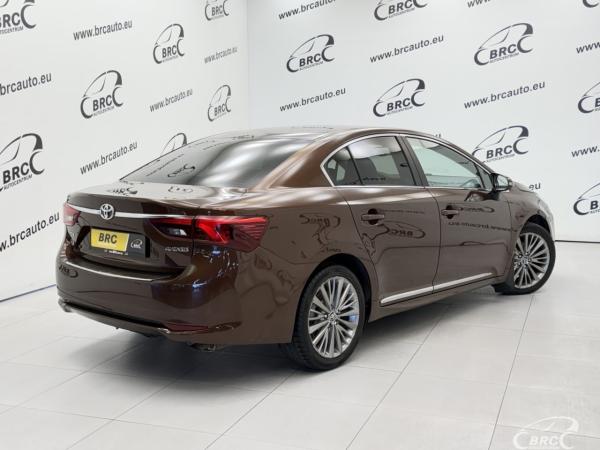Toyota Avensis 2015 in Vilnius, with an engine capacity of 1.99 L and mileage of 122 thousand km for 11500 €, photo 2 on AUTOMOTO.COM.LV