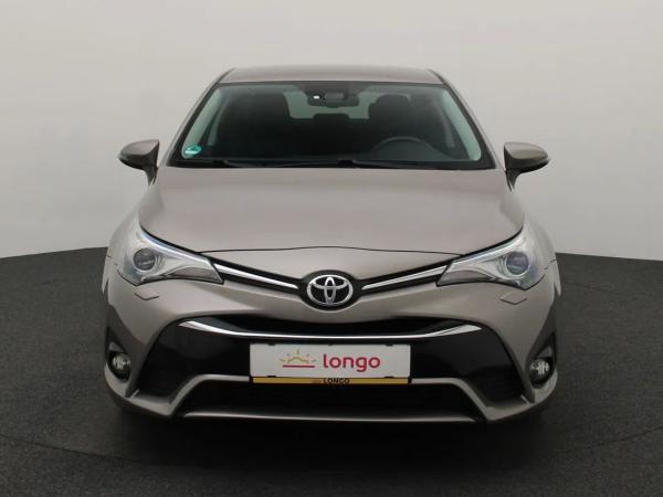 Toyota Avensis 2016 in Vilnius, with an engine capacity of 2.00 L and mileage of 147 thousand km for 10999 €, photo 3 on AUTOMOTO.COM.LV