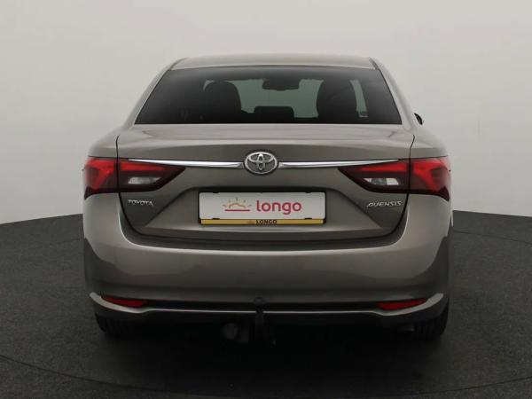Toyota Avensis 2016 in Vilnius, with an engine capacity of 2.00 L and mileage of 147 thousand km for 10999 €, photo 5 on AUTOMOTO.COM.LV