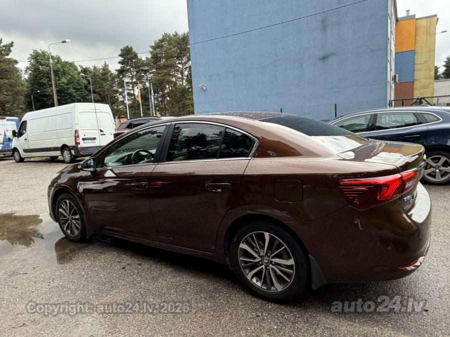 Toyota Avensis 2016 Tallina, ar dzinēja tilpumu 1.80 L un nobraukumu 148 tūkst. km par 15500 €, foto 4 vietnē AUTOMOTO.COM.LV
