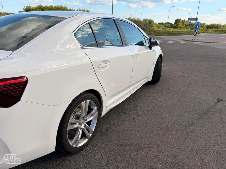 Toyota Avensis 2017 Panevēža, ar dzinēja tilpumu 1.60 L un nobraukumu 293 tūkst. km par 8600 €, foto 3 vietnē AUTOMOTO.COM.LV