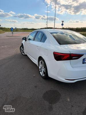 Toyota Avensis 2017 Panevēža, ar dzinēja tilpumu 1.60 L un nobraukumu 293 tūkst. km par 8600 €, foto 4 vietnē AUTOMOTO.COM.LV