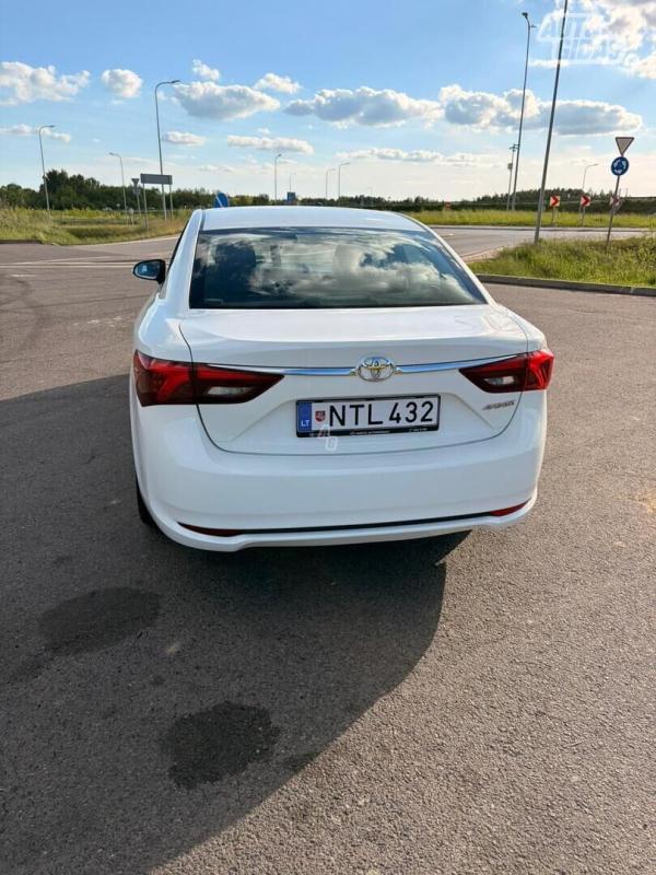 Toyota Avensis 2017 in Panevezys, with an engine capacity of 1.60 L and mileage of 293 thousand km for 8600 €, photo 5 on AUTOMOTO.COM.LV