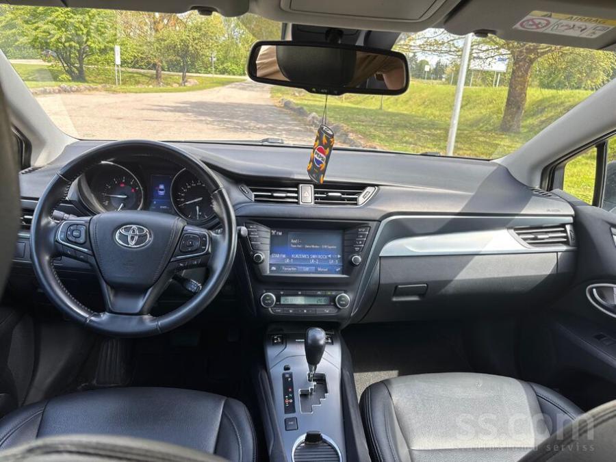 Toyota Avensis 2018 in Saldus, with an engine capacity of 1.80 L and mileage of 98 thousand km for 13200 €, photo 10 on AUTOMOTO.COM.LV