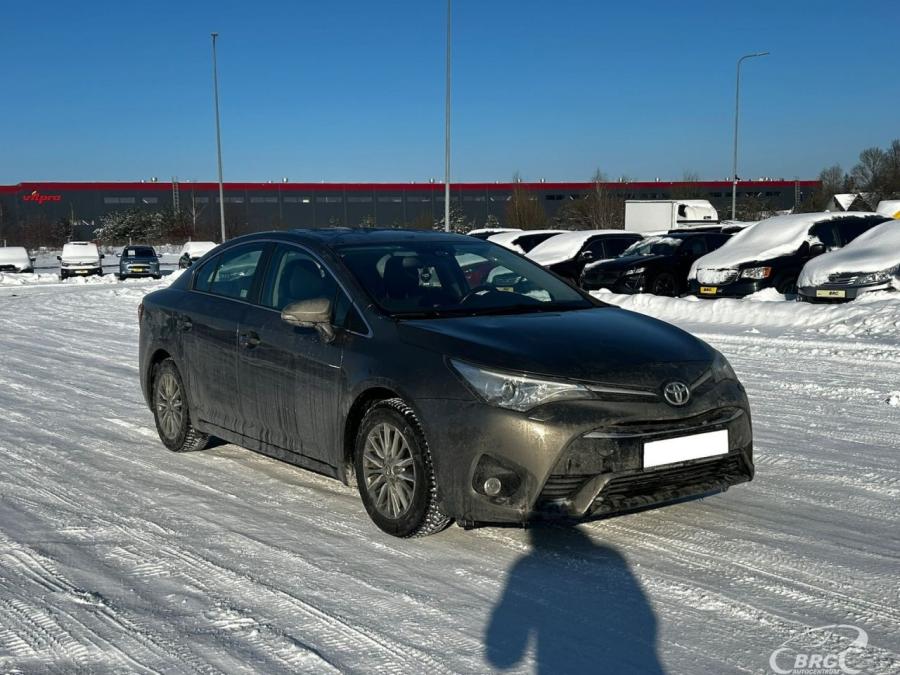 Toyota Avensis 2018 in Vilnius, with an engine capacity of 1.80 L and mileage of 132 thousand km for 9900 €, photo 3 on AUTOMOTO.COM.LV