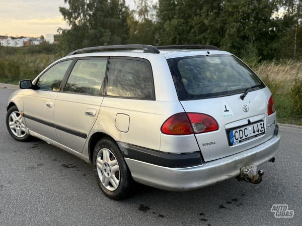 Toyota Avensis 1998 Viļņa, ar dzinēja tilpumu 2.00 L un nobraukumu 420 tūkst. km par 1200 €, foto 4 vietnē AUTOMOTO.COM.LV