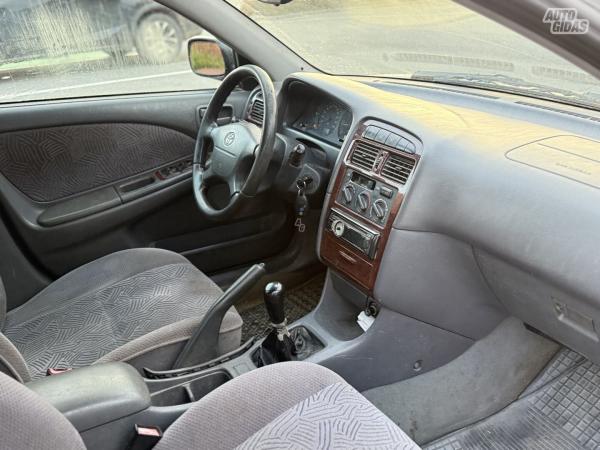 Toyota Avensis 1998 Viļņa, ar dzinēja tilpumu 2.00 L un nobraukumu 420 tūkst. km par 1200 €, foto 7 vietnē AUTOMOTO.COM.LV