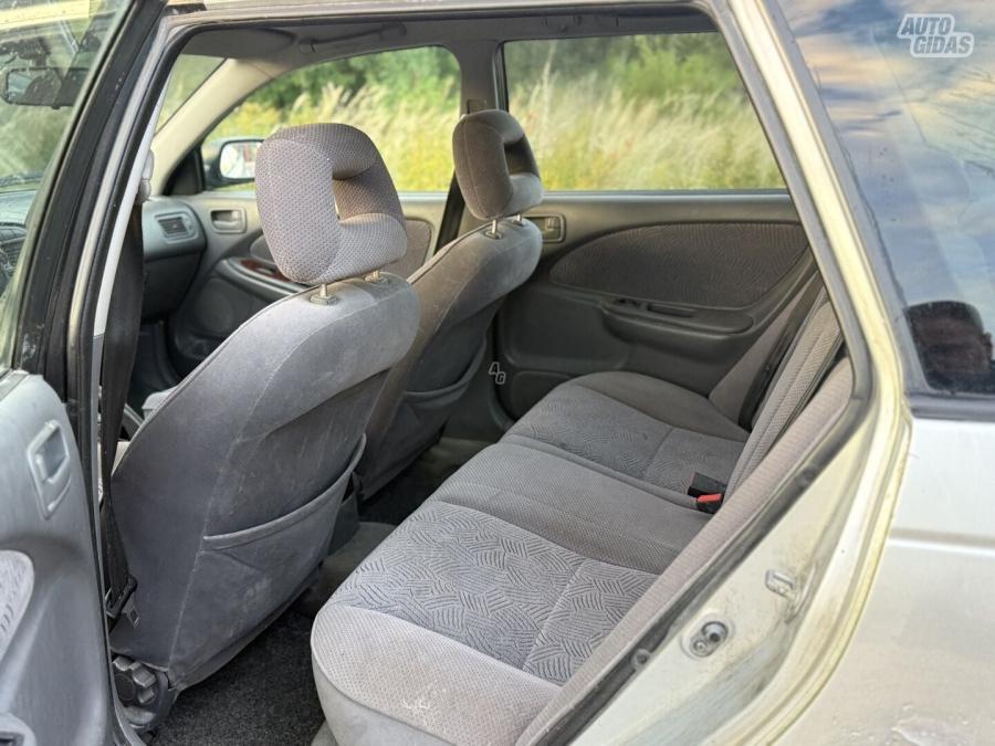 Toyota Avensis 1998 Viļņa, ar dzinēja tilpumu 2.00 L un nobraukumu 420 tūkst. km par 1200 €, foto 9 vietnē AUTOMOTO.COM.LV